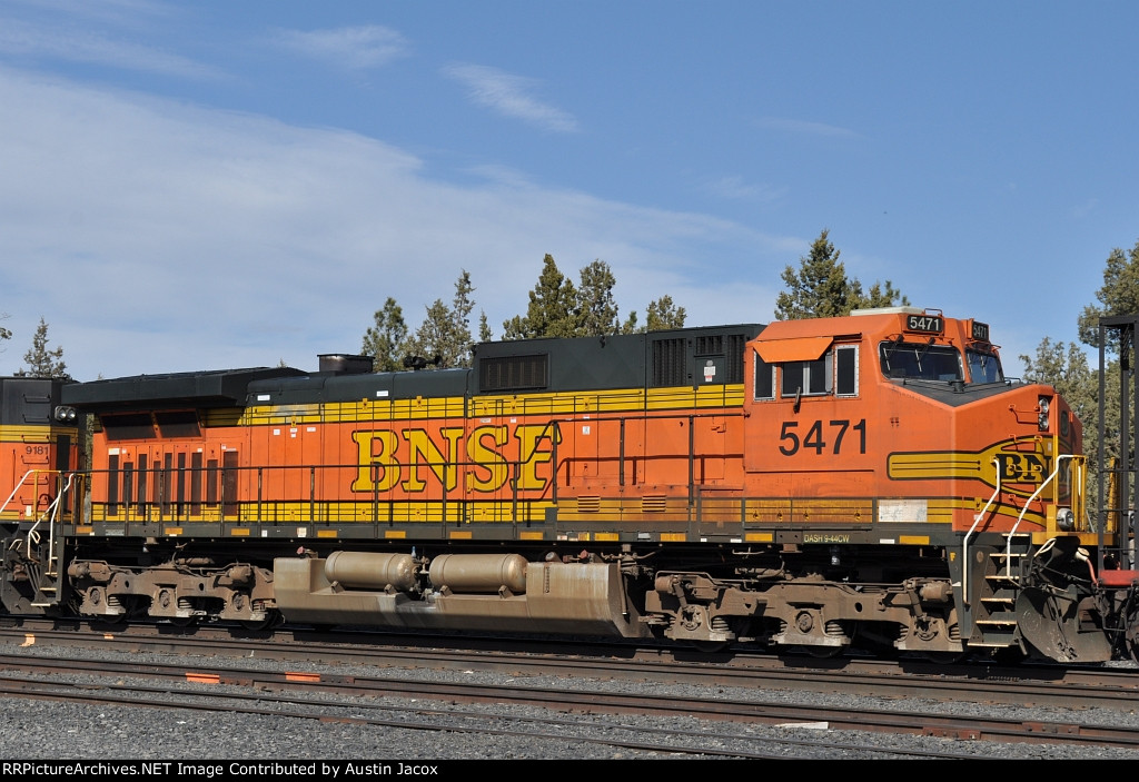BNSF 5471